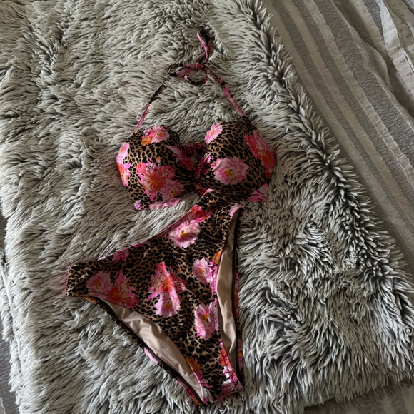Victoria's Secret | Swim | Victorys Secret Floral Leopard Print Bikini ...
